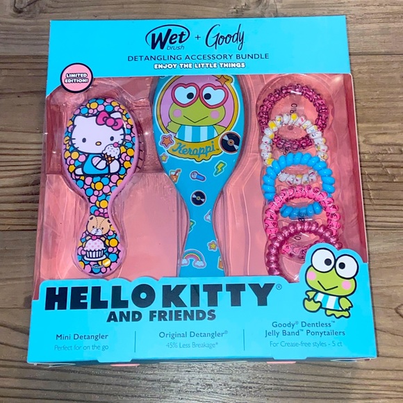 Hello Kitty | Bath, Skin & Hair | Hello Kitty Goody And Wet Brush Set ...